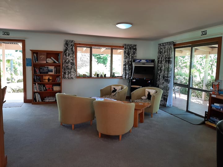 Private Room With King Or Twin Bed And Ensuite - Motueka