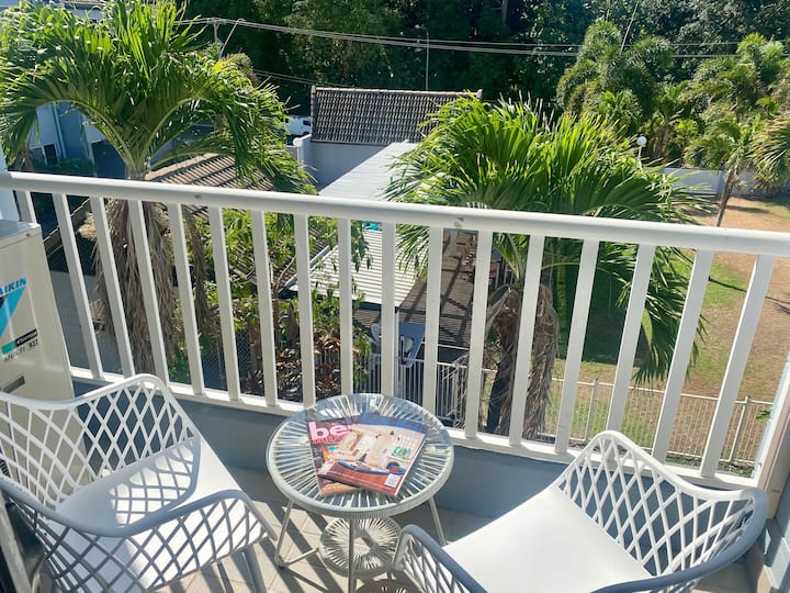 Perfect Position On Gregory - Townsville