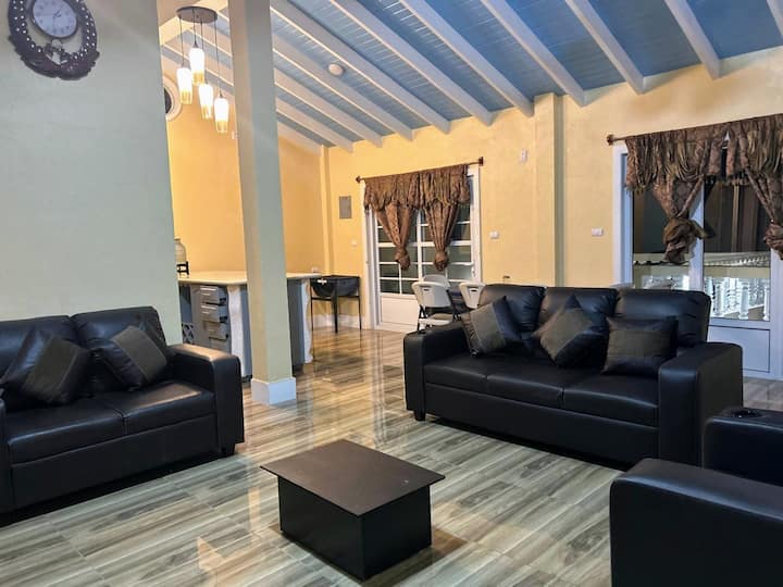 Apartamento Amplio Y Acogedor - Panajachel