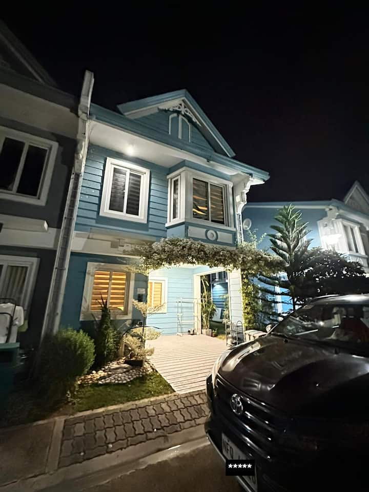 Pontefino Prime Townhouse Vibrant Blue 2-storey - Batangas