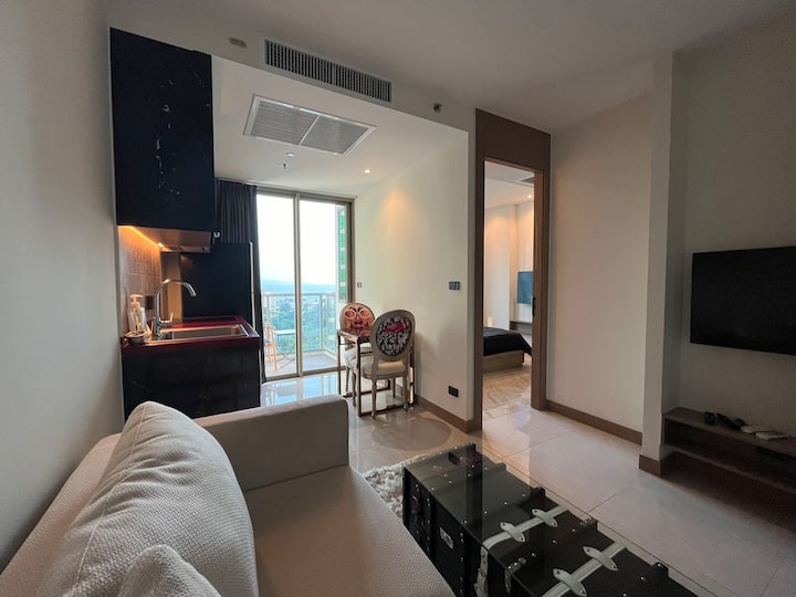 L01芭提雅民宿温馨小公寓,周边夜市,酒吧,药店,菜市场,很便利,家具家电一样,房间楼层随机安排 - Jomtien