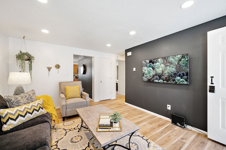 Cozy & Chic Denver Retreat W/ Premium Bedding! - West Colfax - Denver