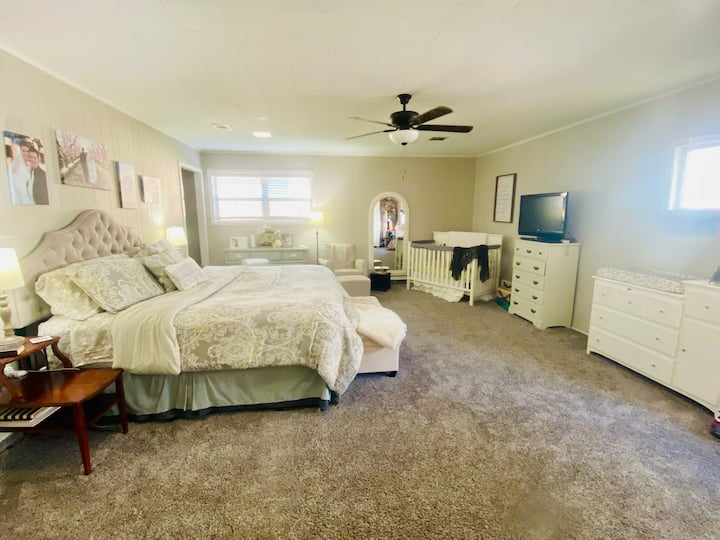 3 Kings Family Friendly Home - Bryan, TX