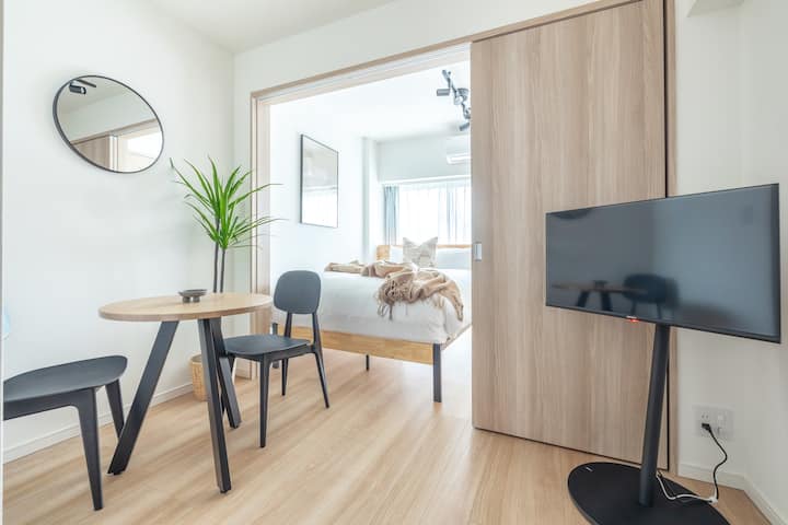 Asakusa East Modern Studio W/ Workspace 4 Series 6 - Ueno