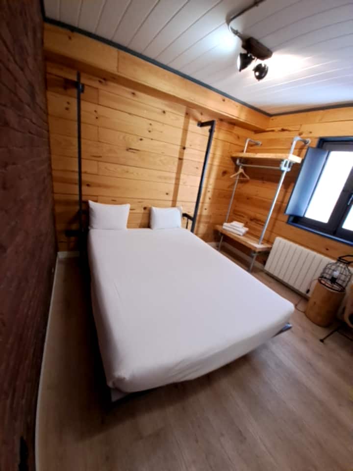 Hostal Amelia By Gaiarooms. Habitación Doble - Salamanca
