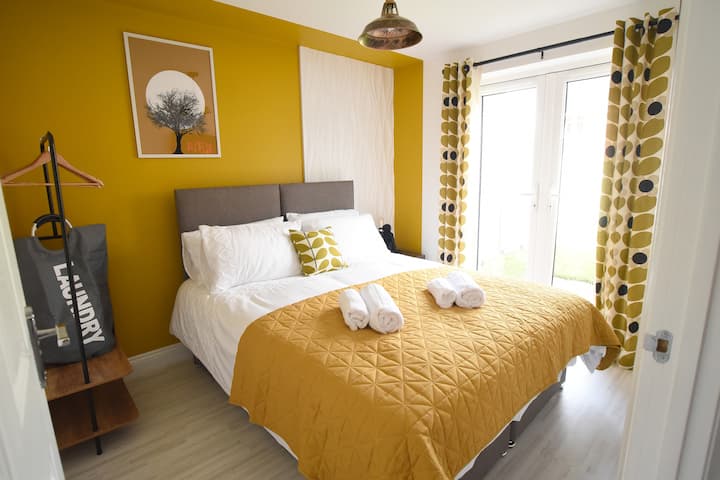 4 Bed Luxury Townhouse+parking+lincoln - Lincoln