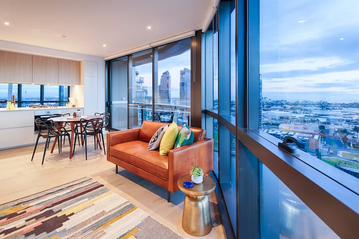 Overlooking The River & Bay View. Pool & Gym. - Melbourne