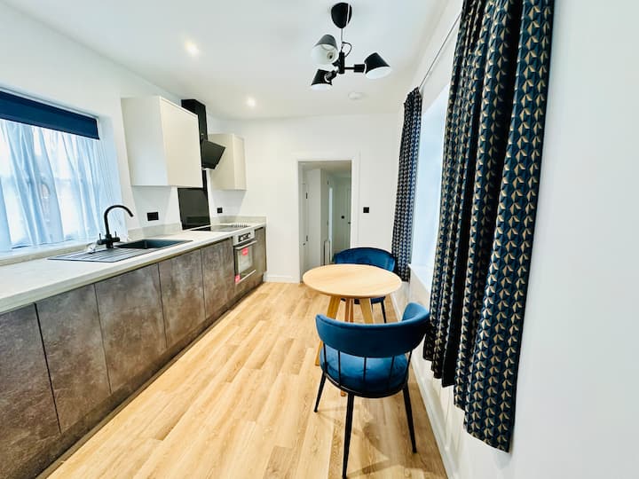 1 Bedroom Apartment With A View And Free Parking - Bridgwater