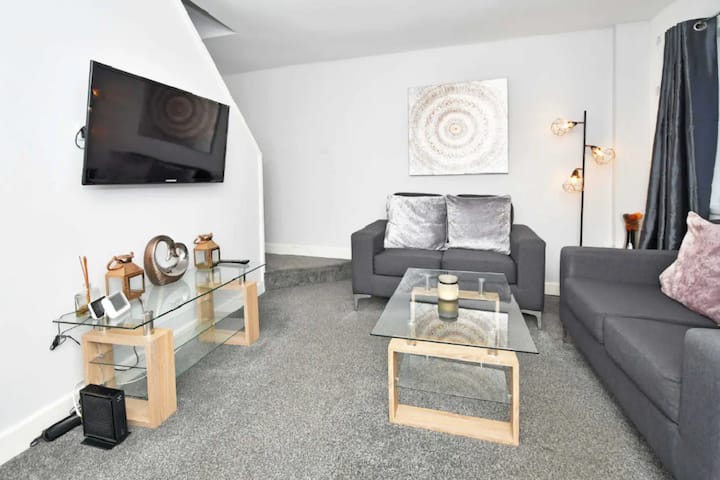 4 Bedroom House Stoke - Stoke-on-Trent