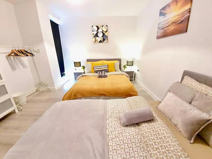 Close To Anfield - Free Parking - Stylish & Modern - Liverpool, UK