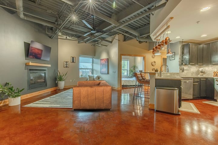 Industrial Loft Condo, 2 Br 1 Bath, 2nd Floor - Madison, WI