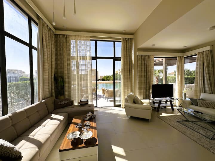 Luminous 4br Villa/free Pool & Lagoon Access@gouna - Egypte