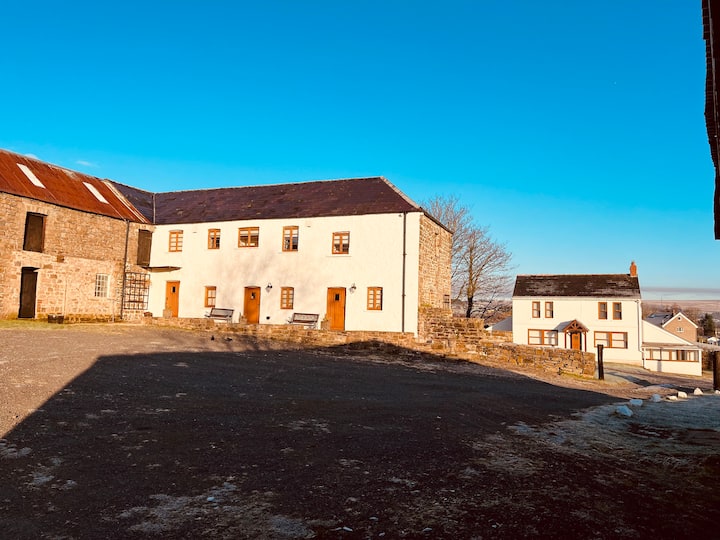 Roundhouse Farm Cottages - Mary - Crickhowell