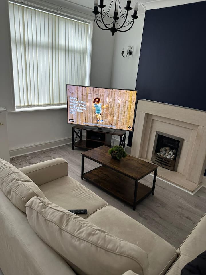 Beautiful House In Westoughton - Bolton