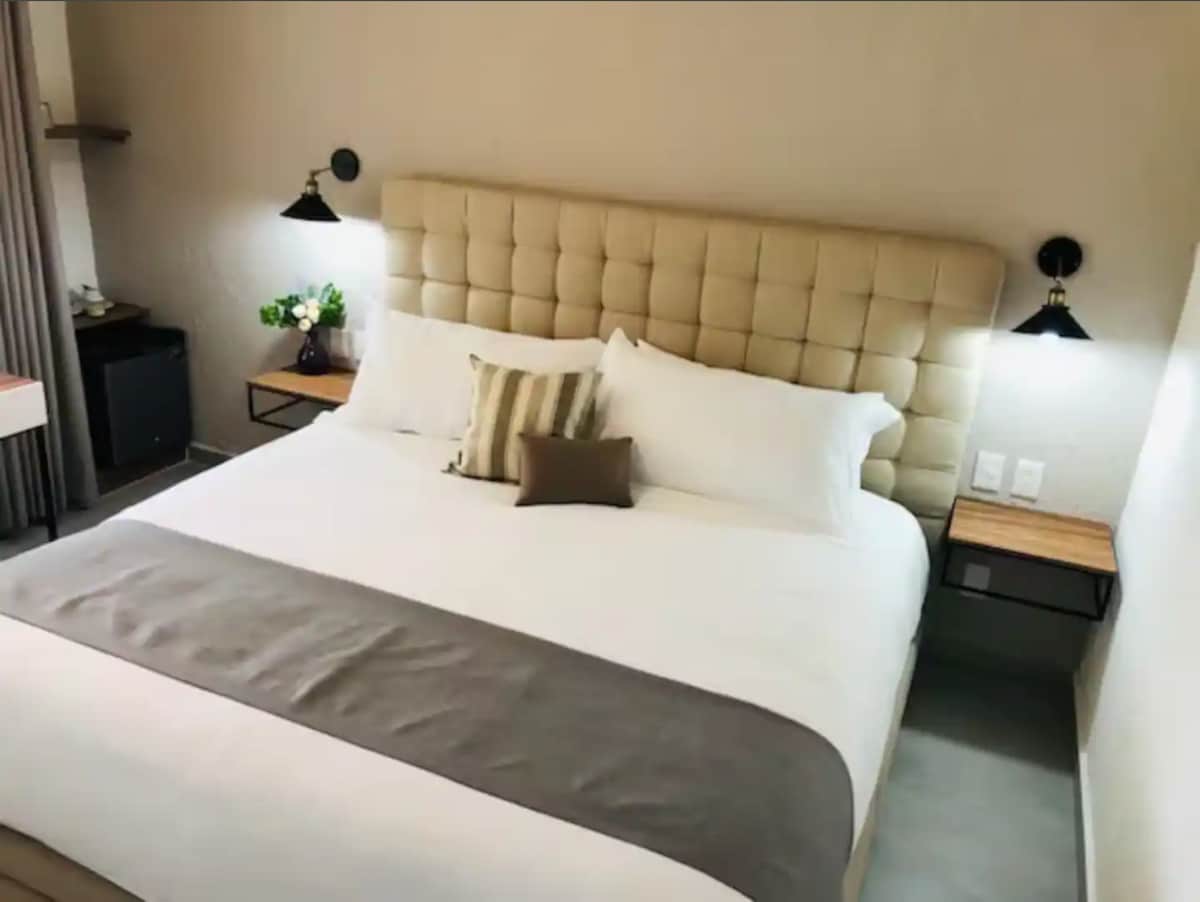 CH 102 Modern room 5 min Expo gdl - Houses for Rent in Guadalajara ...