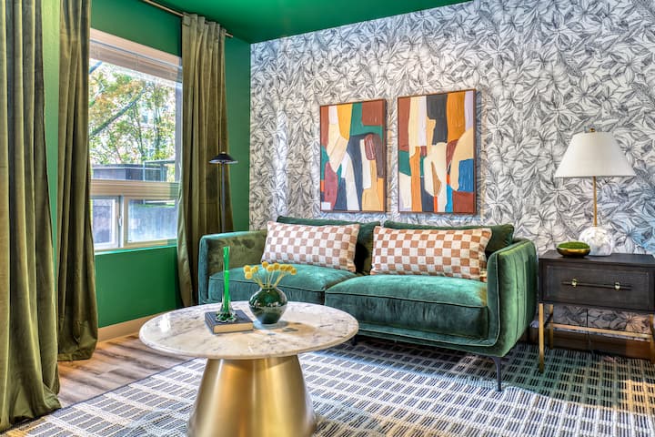 Prime Location! Downtown Seattle W/ Rooftop Garden - Seattle, WA