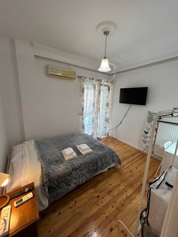 Calm Corner Delfon Apartment - Thessaloniki Airport Makedonia (SKG)