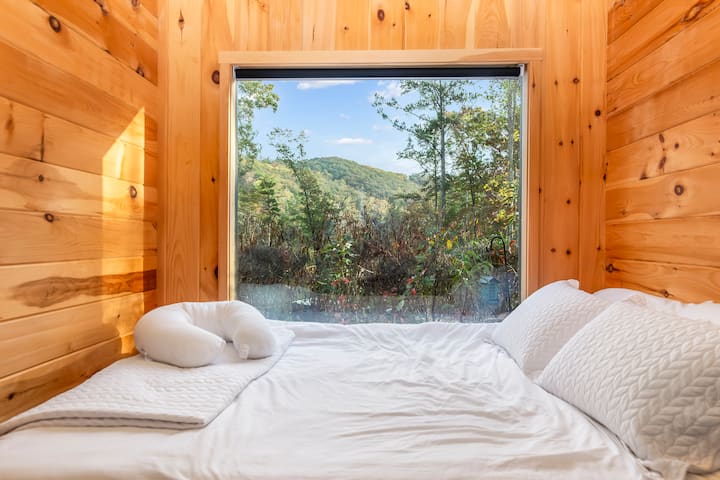 Cozy Tiny Home By Downtown - Blue Ridge, GA