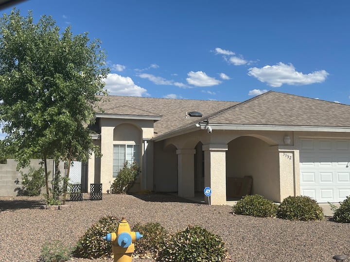 Serene Room Mountain Views - Kingman, AZ