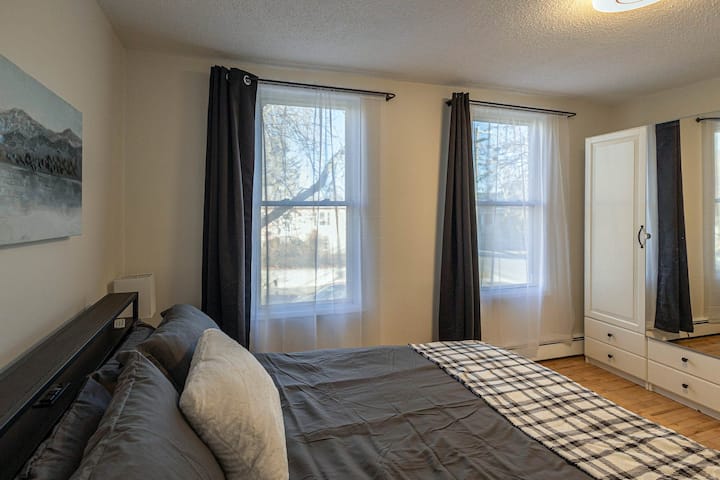 Urban Escape In Ramsay By Calgary Stampede - Calgary