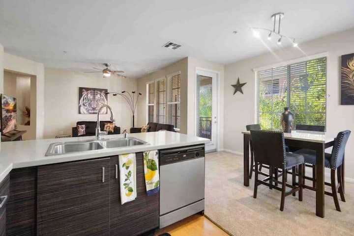 Lovely & Spacious 2br/2ba! 5mins To Disney!outlets - Anaheim, CA