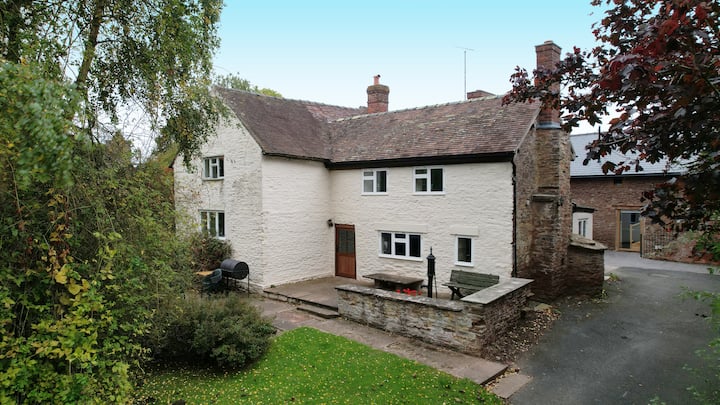 Large Farmhouse Slp 17 -Close To Bredenbury Court - ヘリフォード