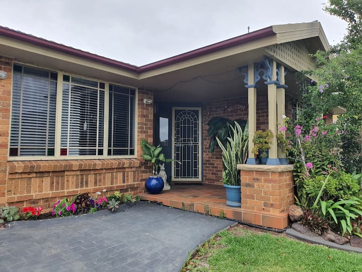 Rios Menares Guesthouse - Lake Macquarie