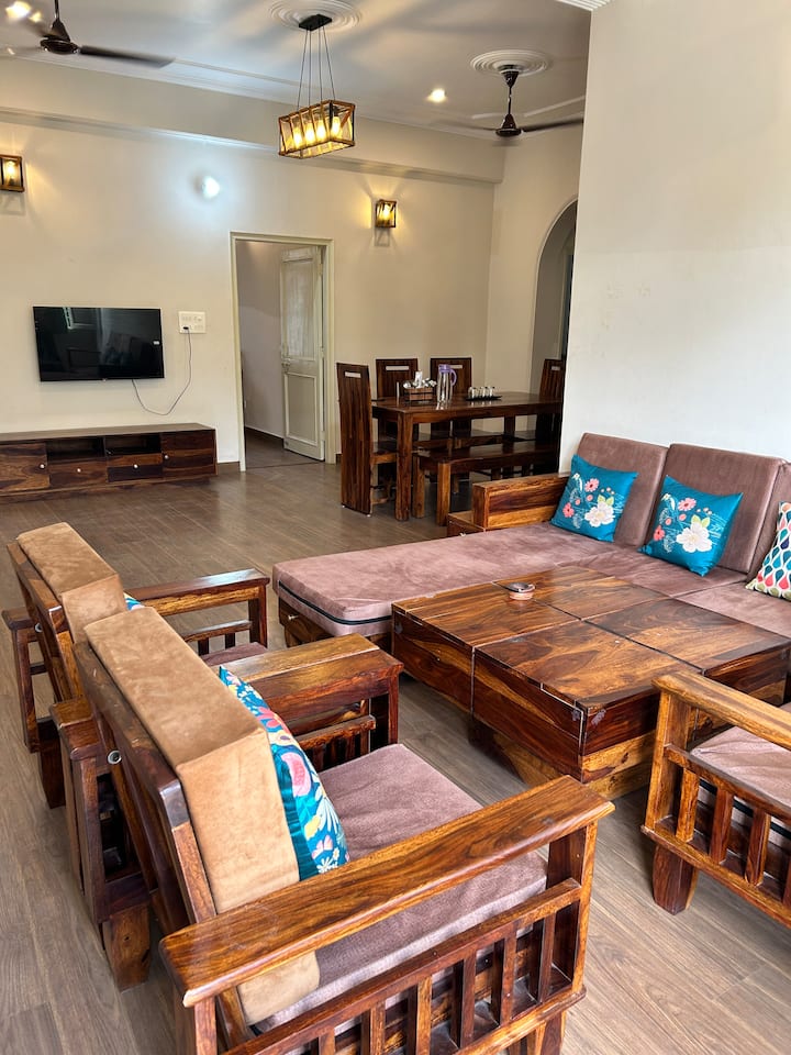 "Pet Friendly 6 Bhk Serene Family Retreat In Doon" - Dehradun