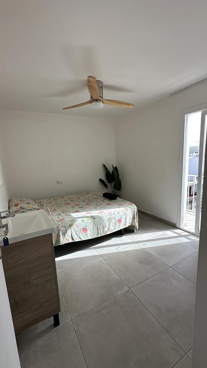 Habitación Privada (Cama Doble) - 309 - Ibiza