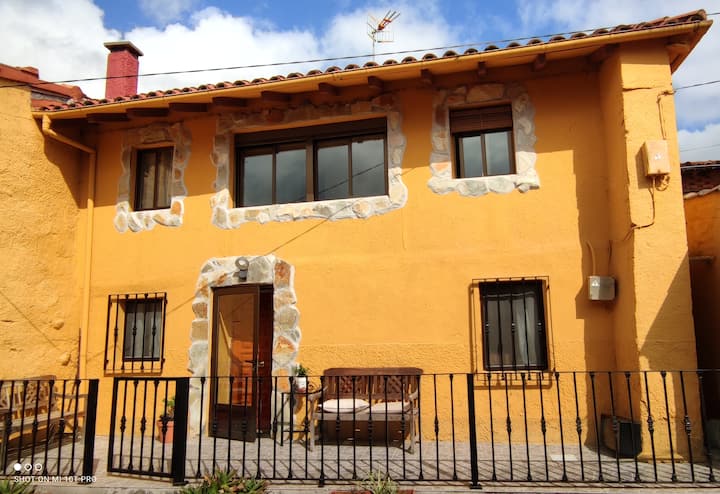 Los Callejos - Casita Para 4 Pax - 3 Dormitorios - Ribadesella