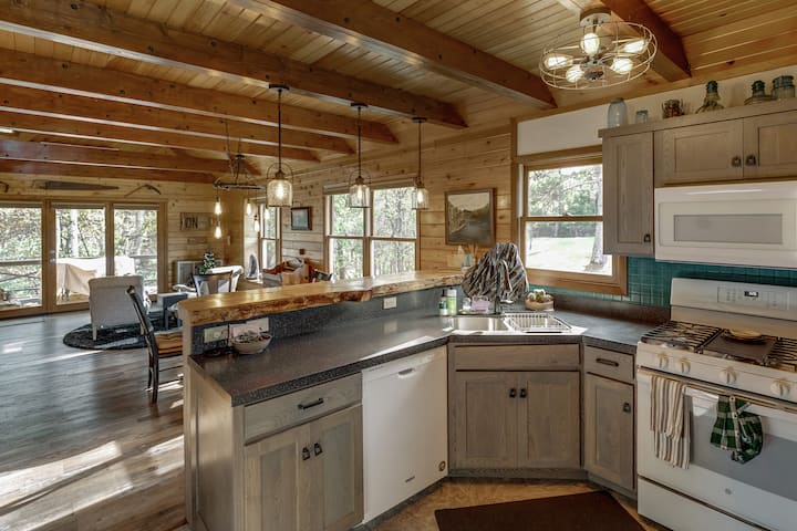 River's Edge, A Private Oasis - Crosslake, MN