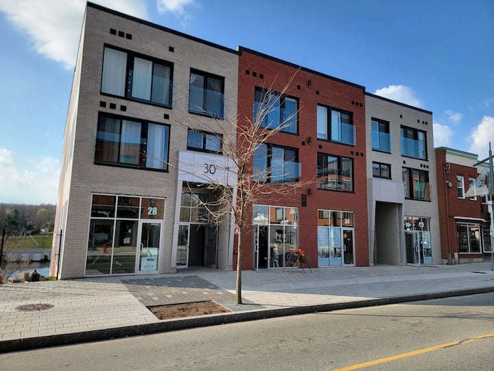 Appartement Au Coeur De Magog-le Memphré - Magog
