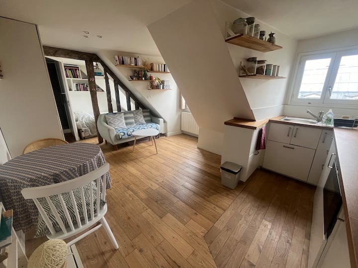 Studio Cosy Sur La Festive Rue Du Fbg Saint-denis - Paris 19e Arrondissement