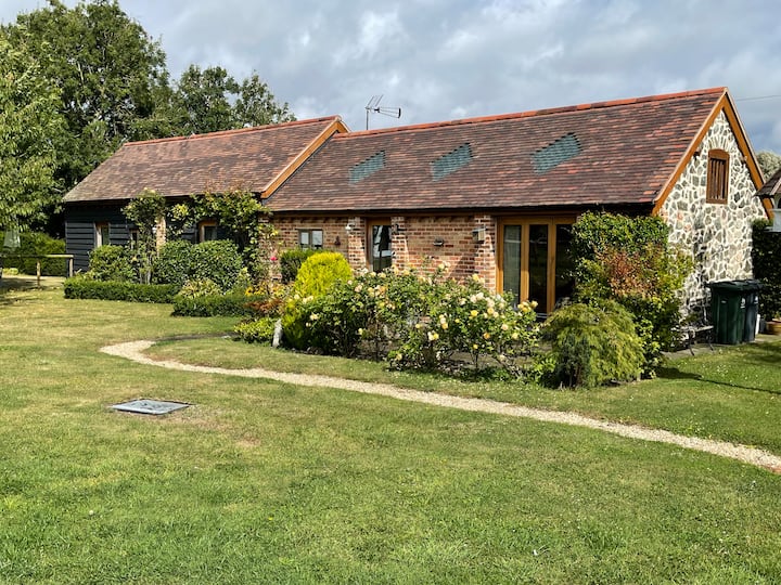 Cosy Rural Retreat In The Malvern Hills - Malvern