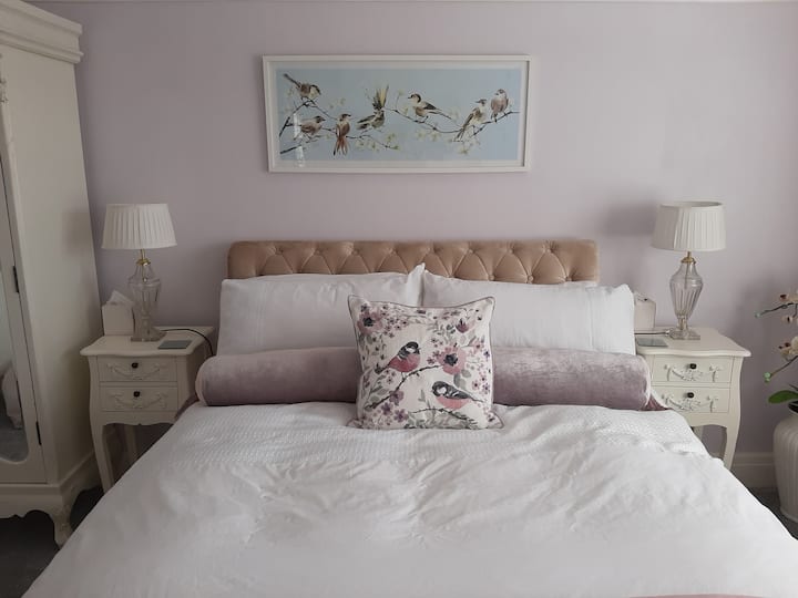 Comfortable Bright Double Bedroom - Bognor Regis