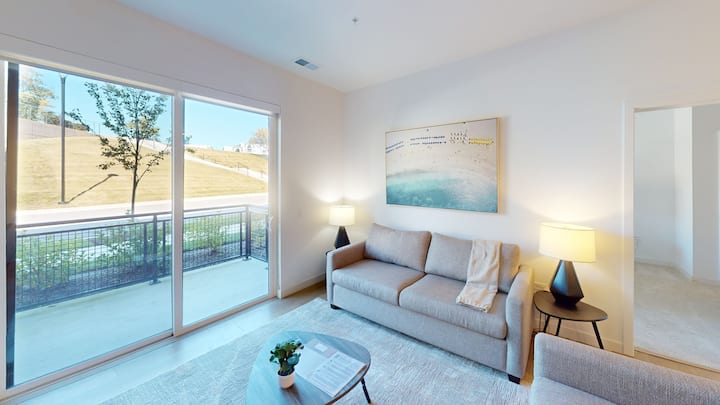 Luxury Vernon Hills 2 Bedroom - Lake County, IL