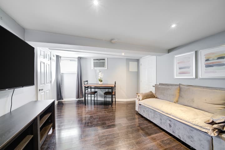 Private Basement Apartment - Newark, NJ