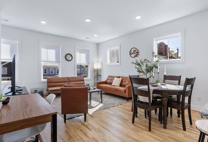 Duplex With Balcony: Spacious Dog-friendly Oasis! - Richmond, VA
