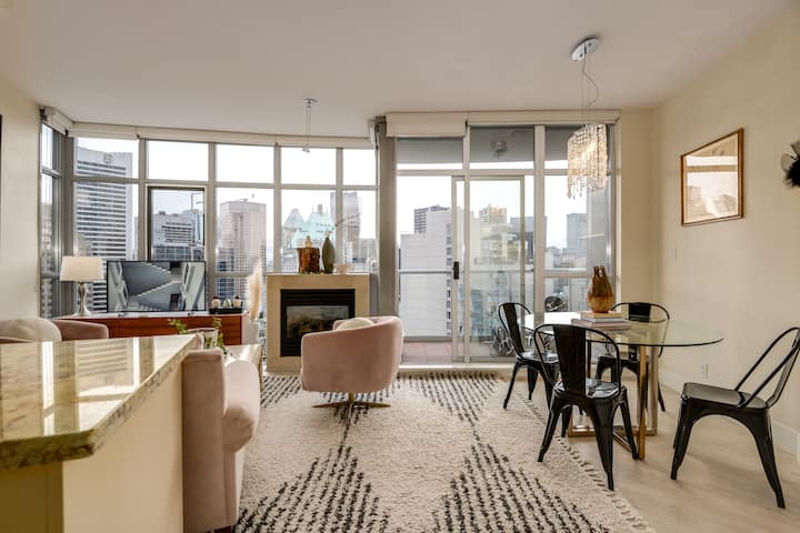 Spacious Downtown Vancouver Condo - Highrise Views - Vancouver