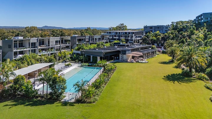 Coastal Cool Luxury Apartment - Noosa Heads