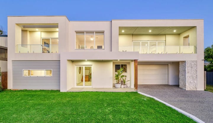Lighthouse Beach Coastal Bliss - Port Macquarie