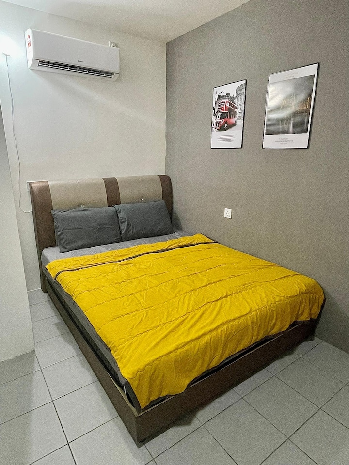 Miri Best Choice For 2 Pax | Clean & Cozy Room 4 - Miri