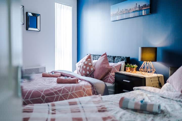Sleeps 6 | Walk To Anfield | Free Parking - Liverpool