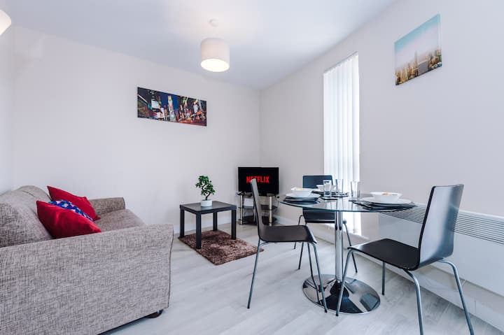 Sleeps 6 | Walk To Anfield | Free Parking - Liverpool