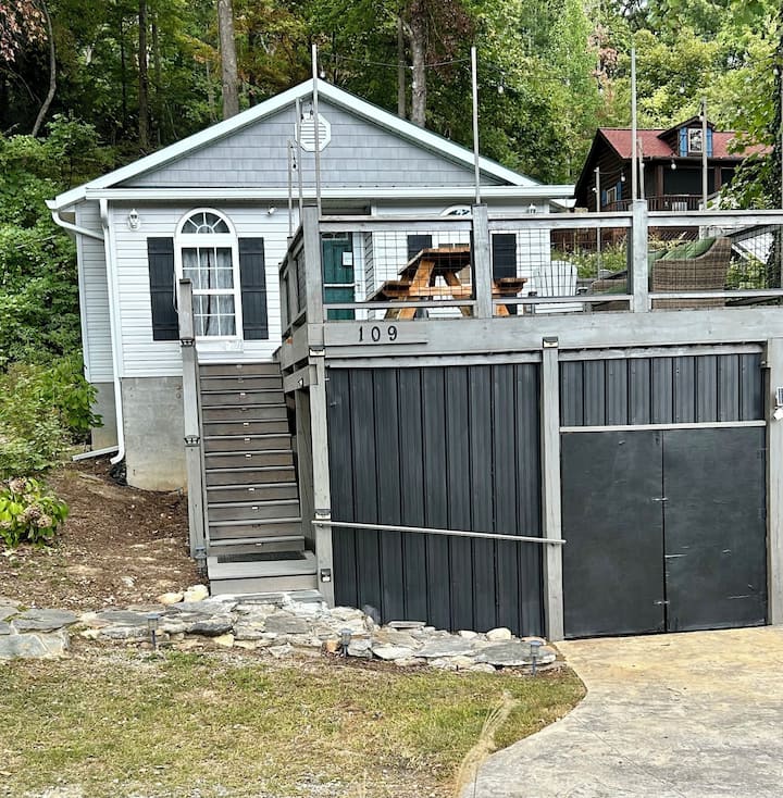 Chimney Rock View At Lake Lure - Lake Lure, NC
