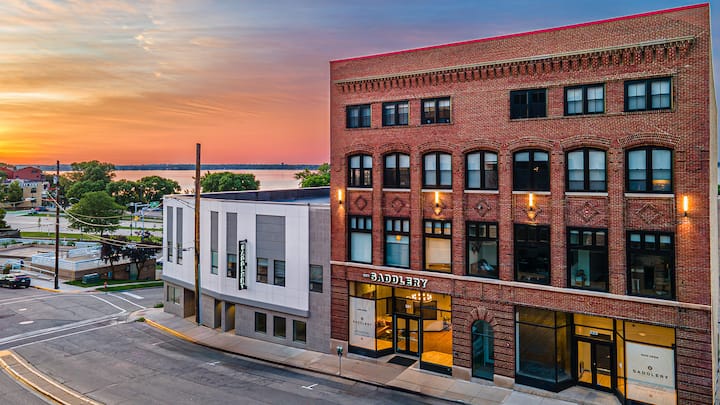 One Bedroom Queen - Madison, WI