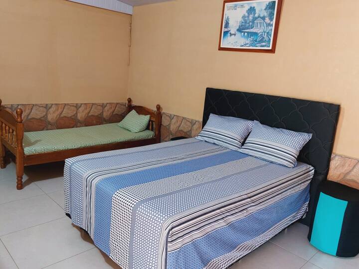 Casa Familiar Con Tres Habitaciones Piribebuy - Piribebuy