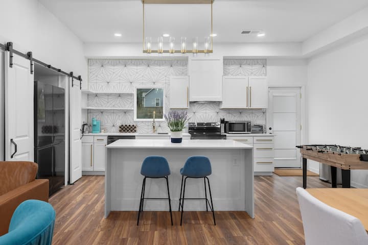 Luxe Home Near Beltline + Atl Downtown Sleeps 11 - Atlanta, GA