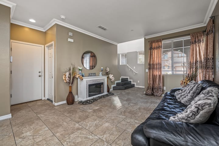 Entire Home In Avondale Arizona, 3br & 2.5br - Avondale, AZ