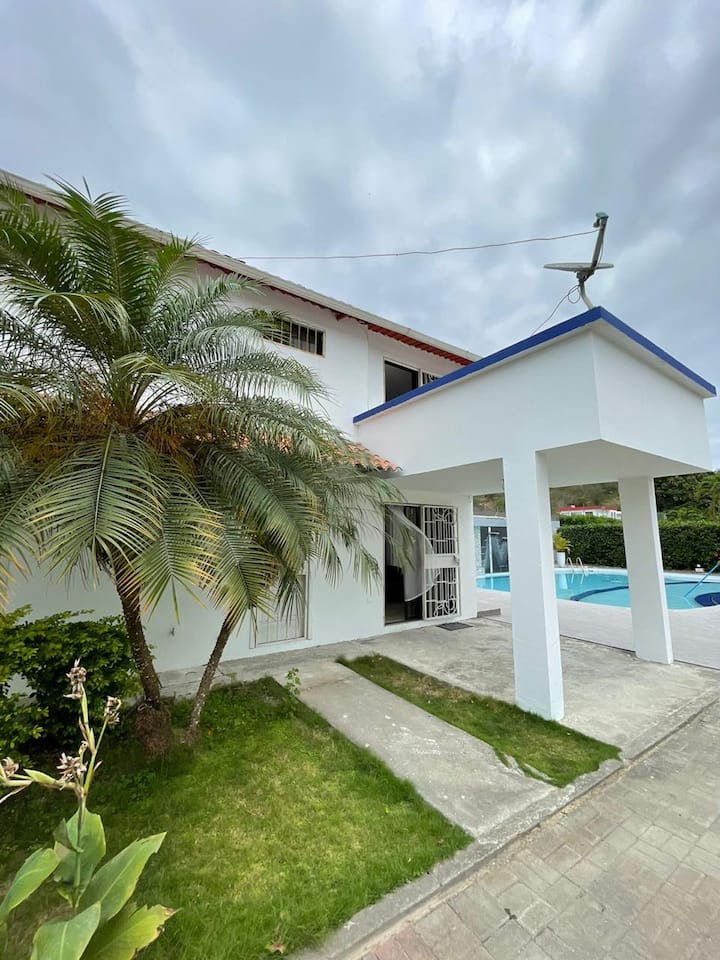 Casa En Conjunto Residencial A Pasos Del Mar - Atacames
